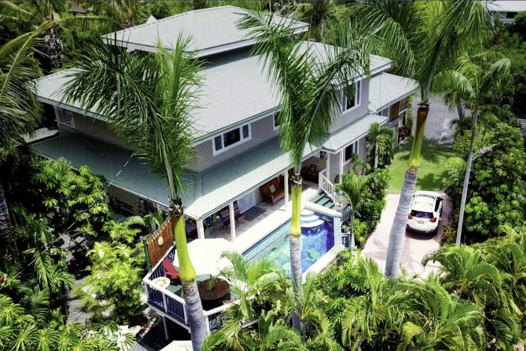 Falling Waters Kona, Kailua-Kona (updated prices 2025)