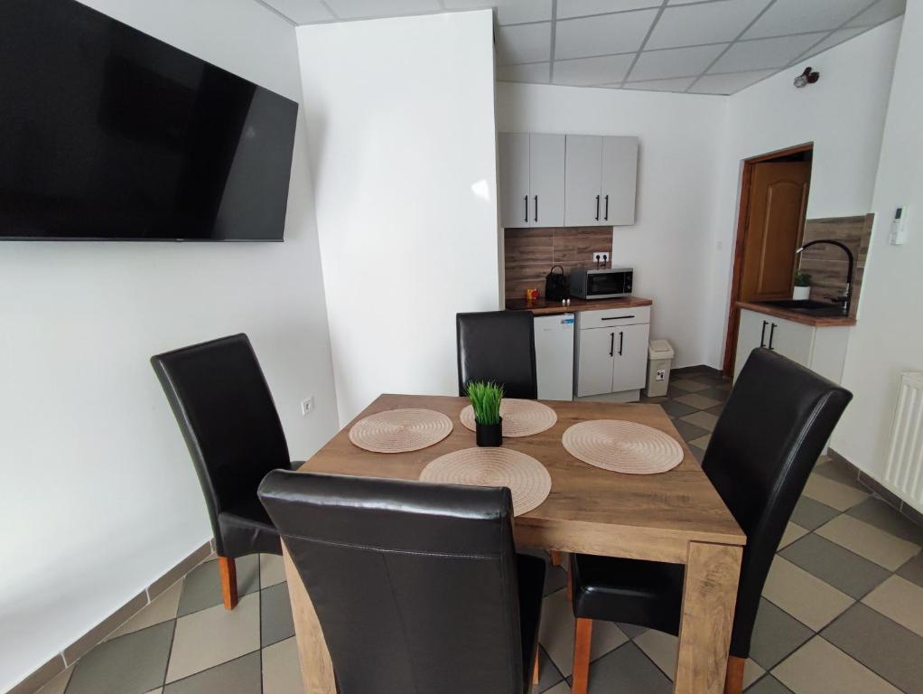 Bástya Apartman, Tata (updated prices 2025)