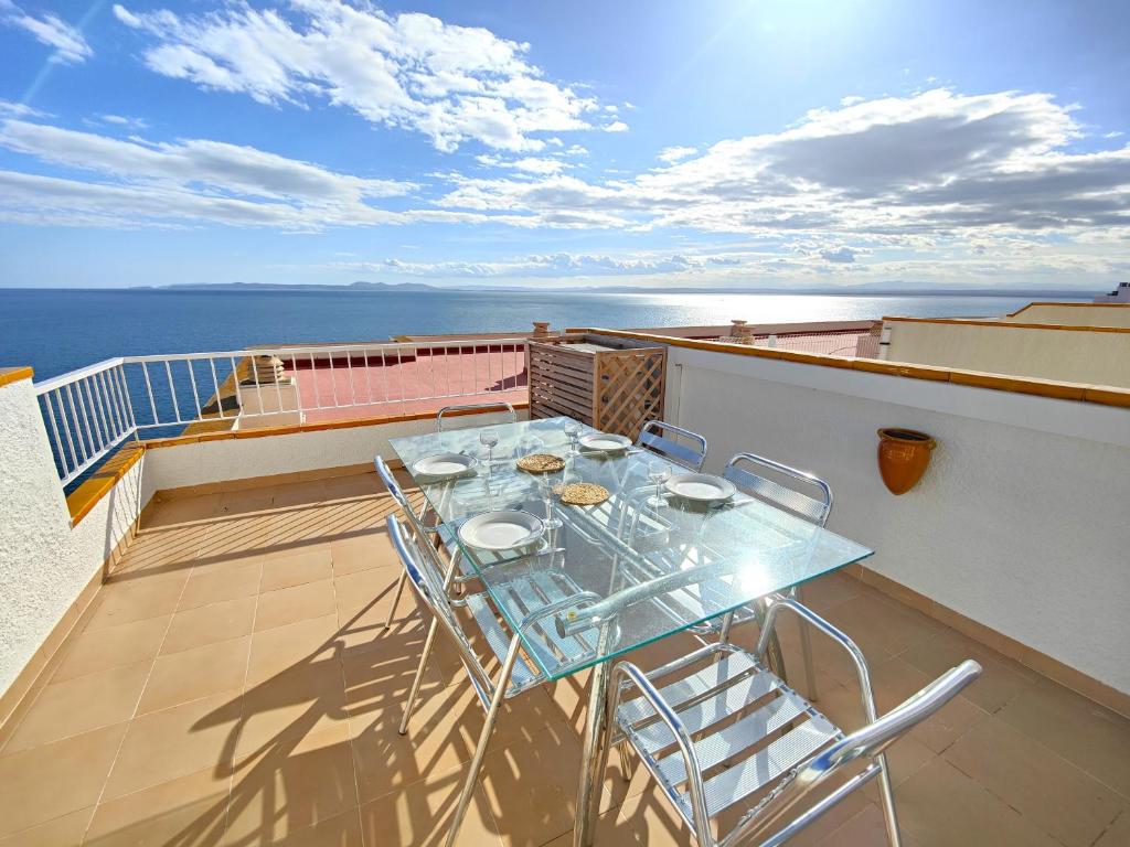 Global Immo 3364 MEDITERRANEO, Roses (updated prices 2025)