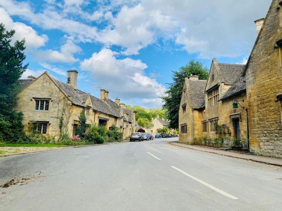 The Old Shop Broadway, Stanton (updated prices 2025)