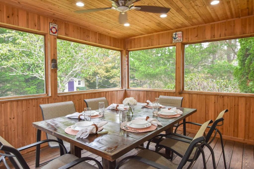 Screened in porch and fantastic game room, Wellfleet – Updated 2024 Prices
