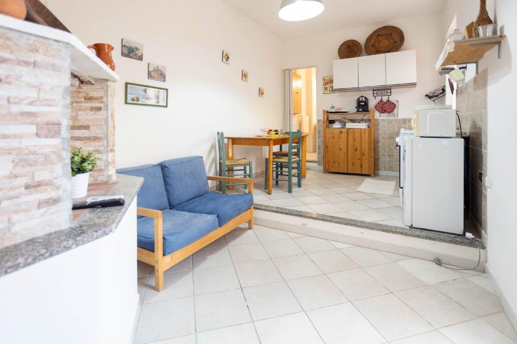 DOMU DE TUNI Sa Buttega, Portoscuso (updated prices 2025)