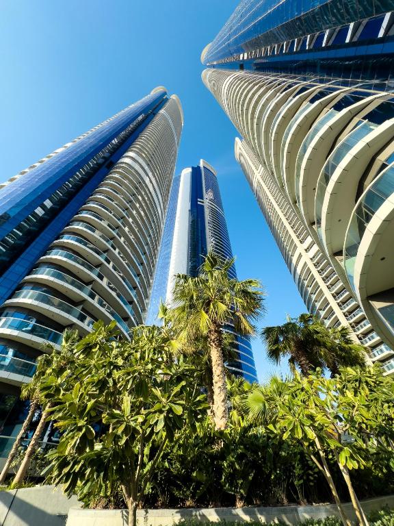 ALiving Supreme 2BR Damac Paramount Tower Business bay 2907, Dubái ...