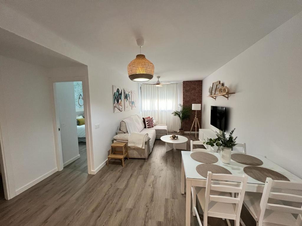 Jardines del Porvenir 4, Puerto Real (updated prices 2026)