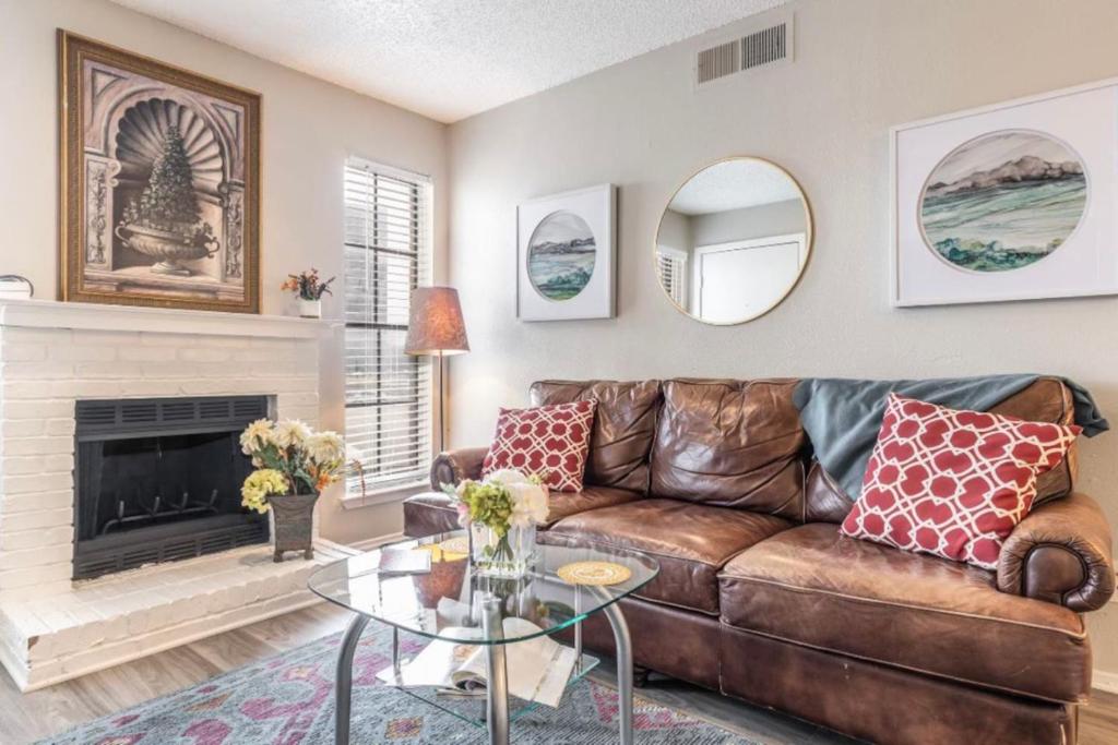 Urban Stay in North Dallas One Bedroom Apartment, Dallas (updated ...