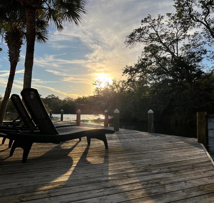Serene Cottage on Bon Secour River near Foley Sports Complex, Gulf ...