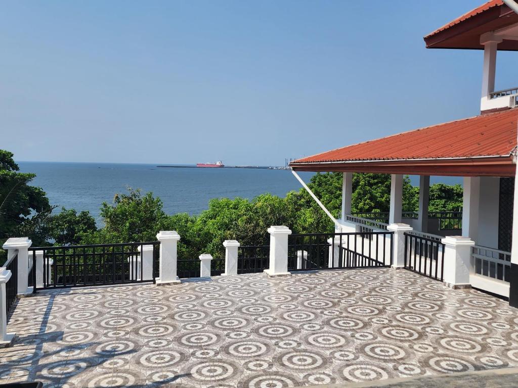 Ocean Front Villa, Ngeme, Limbe (updated prices 2025)