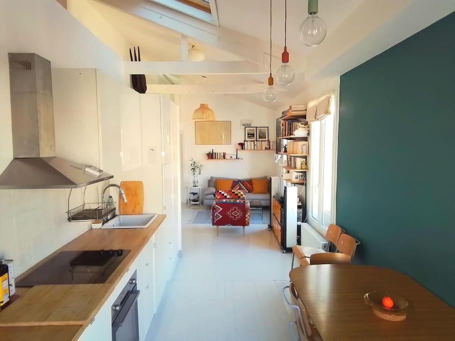 Loft cosy et lumineux, Saint-Ouen (updated prices 2025)