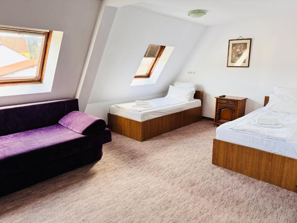 Complex Select, Mediaş (updated prices 2024)