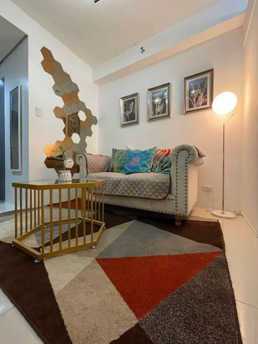 Cozy Sunset View Condo - Centrally Located!, Manila (updated prices 2026)
