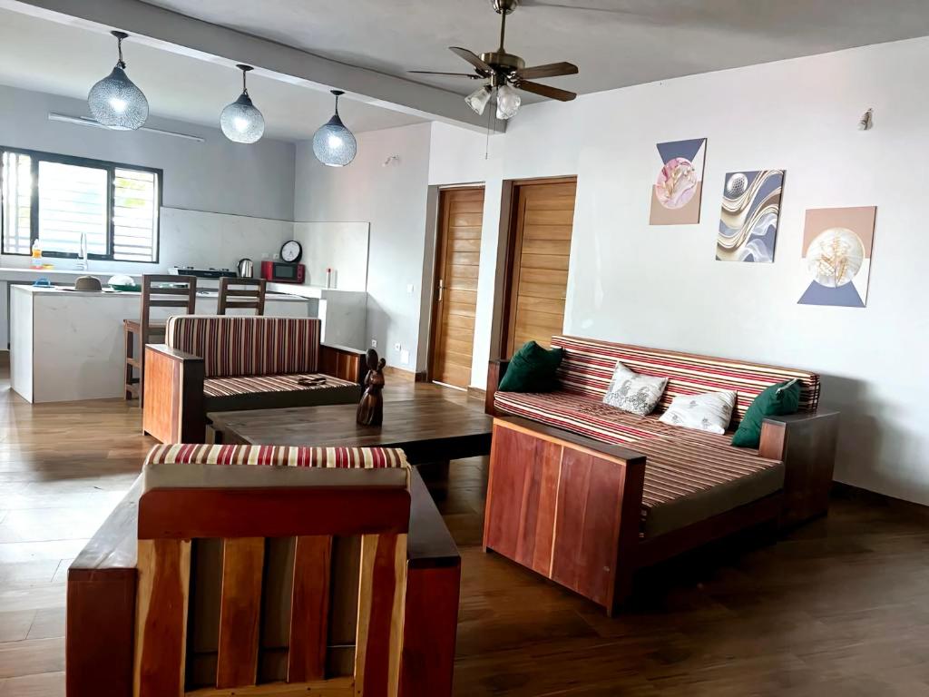 Villa Melissa97-Bât5 lumineuse à Dzamandzar, Ambondrona (updated prices ...