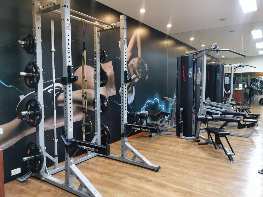 BGC stays+Free pool&Gym access,200 MBPS, Manila (aktualisierte Preise ...