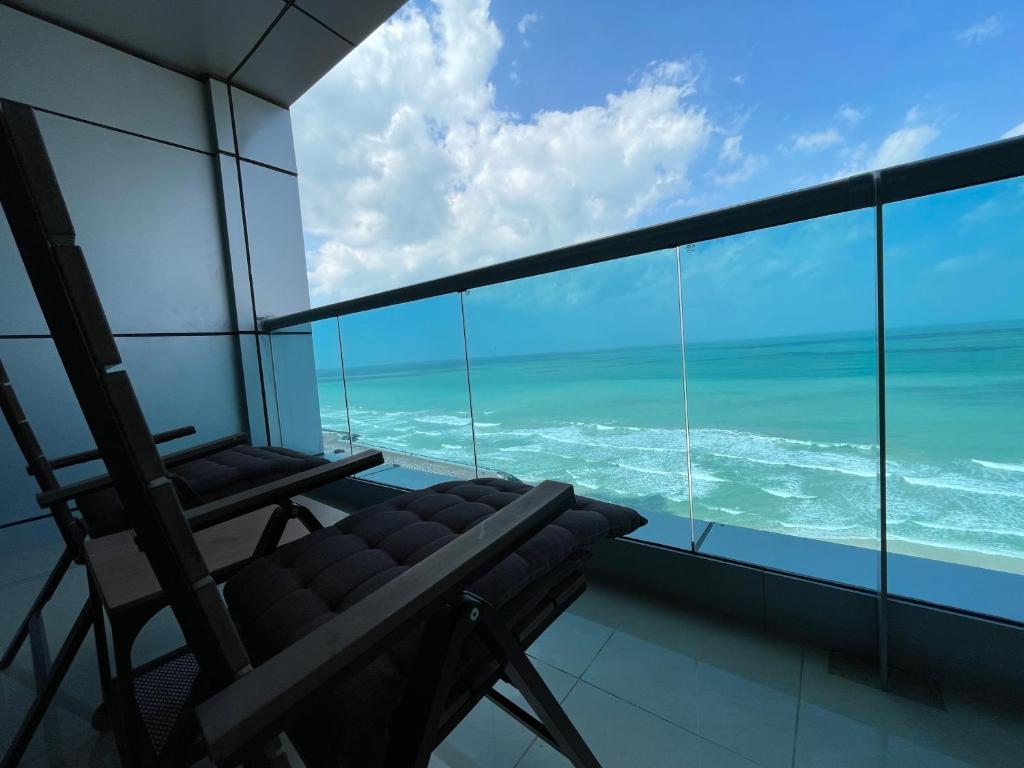 Luxurious Sea View - Beach Front, Ajman (precios actualizados 2025)