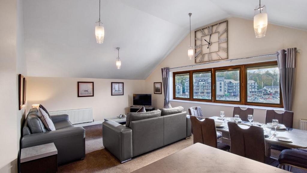 Lake District Apartment At Windermere Marina Village, Bowness-on ...