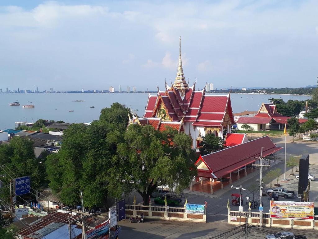 Beach Front Condo Centerviews Bangsaray Floor 6, Bang Sare (updated ...