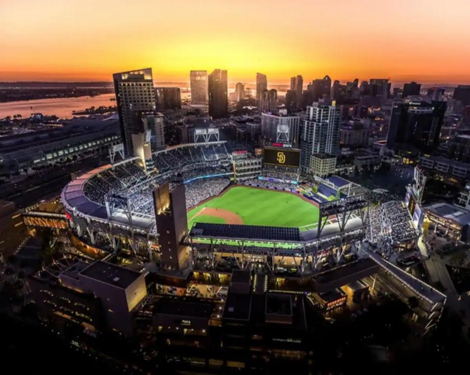 Opening Day San Diego Padres Front Row Show, San Diego – Updated 2024 ...