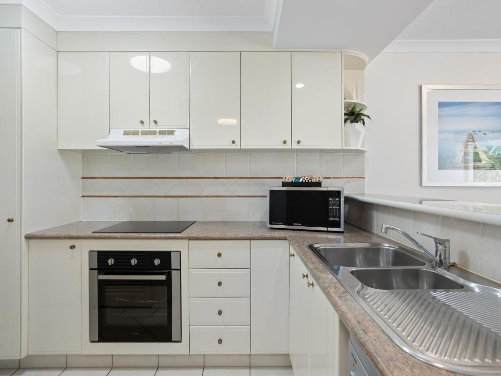 ULTIQA Burleigh Mediterranean Resort, Gold Coast (updated prices 2025)