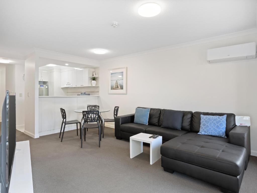 ULTIQA Burleigh Mediterranean Resort, Gold Coast (updated prices 2025)