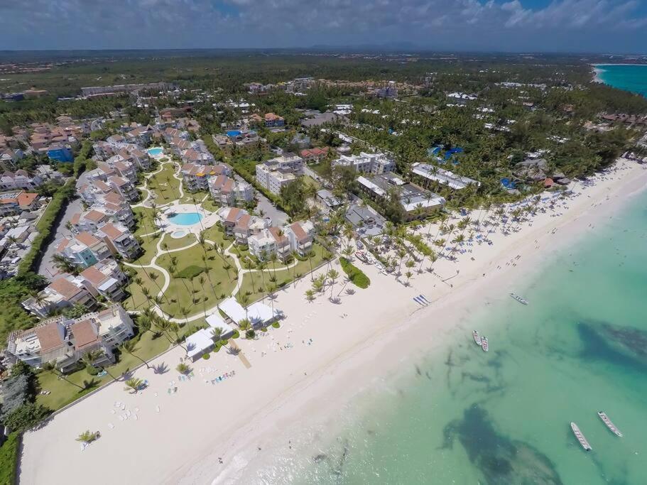 Oceanview 1 BR condo Playa Turquesa, highspeed Wi-Fi, pools, beach ...