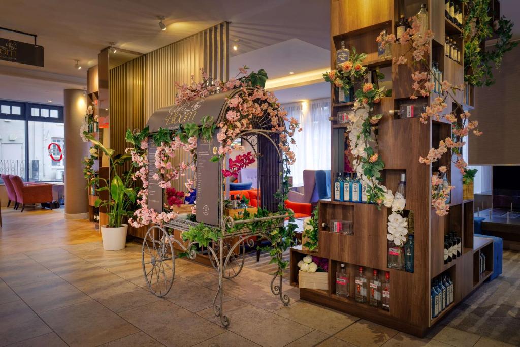 DoubleTree by Hilton London Angel Kings Cross, London (updated prices 2025)