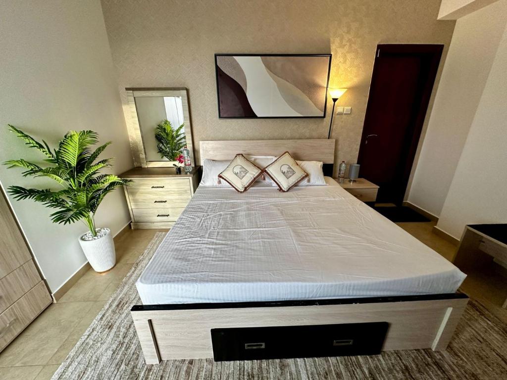 Guest house Amazing Room in heart of Marina/JLT near Metro, Dubai, UAE ...
