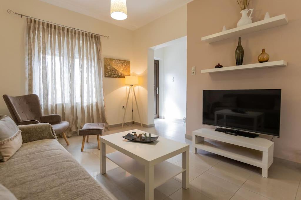 Σπίτι με αυλή στη Ναύπακτο, Nafpaktos (updated prices 2026)