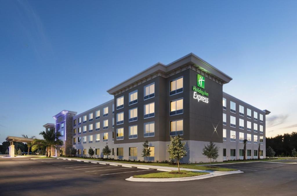 Holiday Inn Express Cape Canaveral by IHG, Cape Canaveral (updated ...