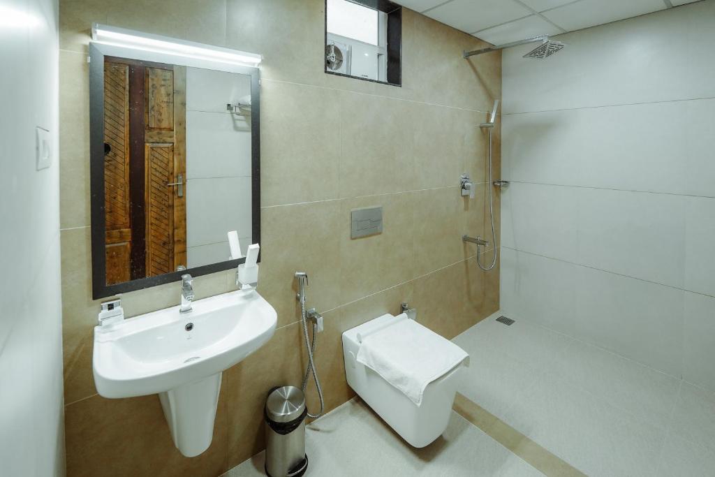 Misty Dale Luxury Resort & Spa, Anachal (updated prices 2025)