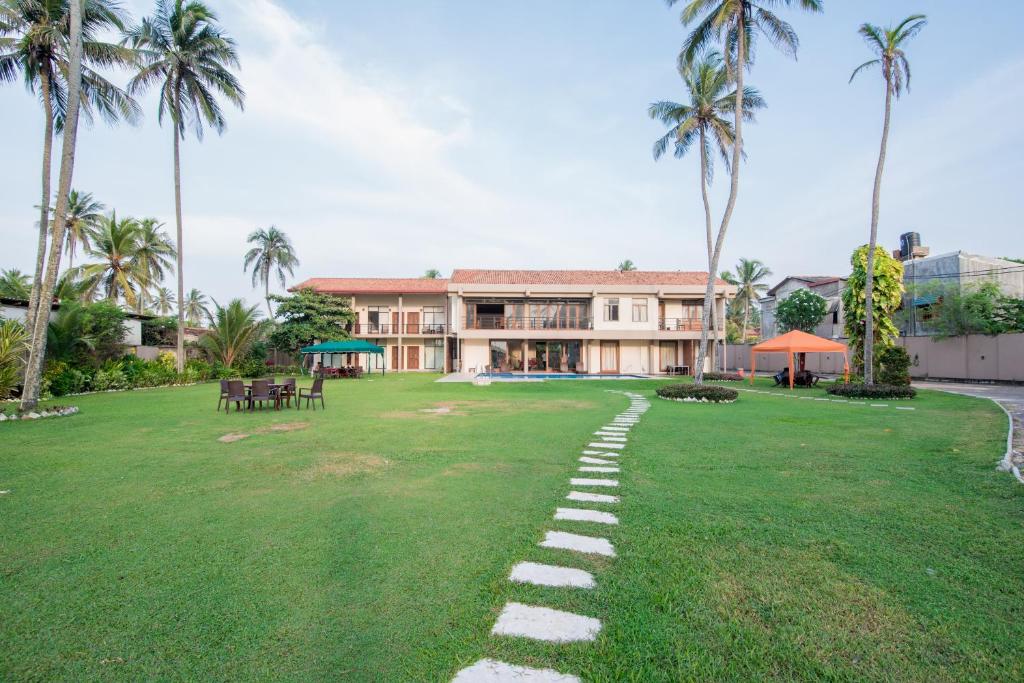 Beach Front by Kay Jay, Uswetakeiyawa (updated prices 2024)