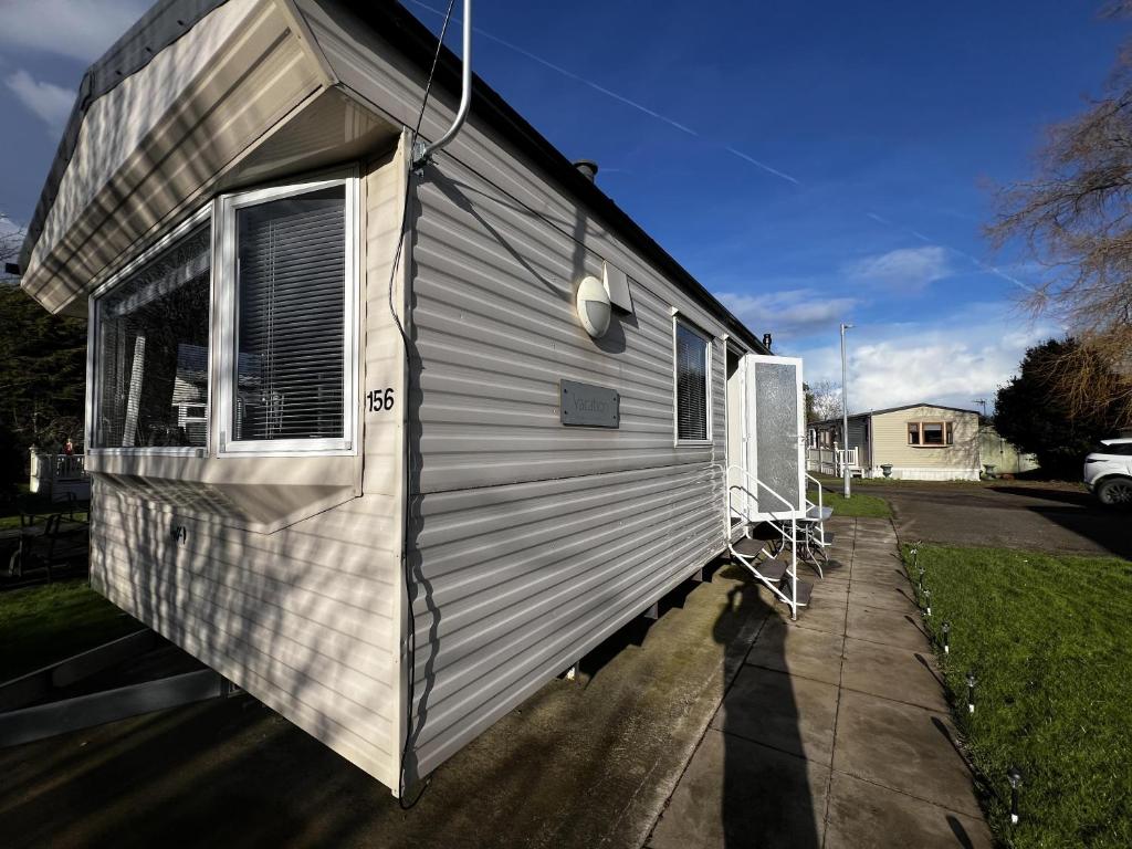 Lovely 6 Berth Caravan At Southview Holiday Park Ref 33182s, Skegness ...