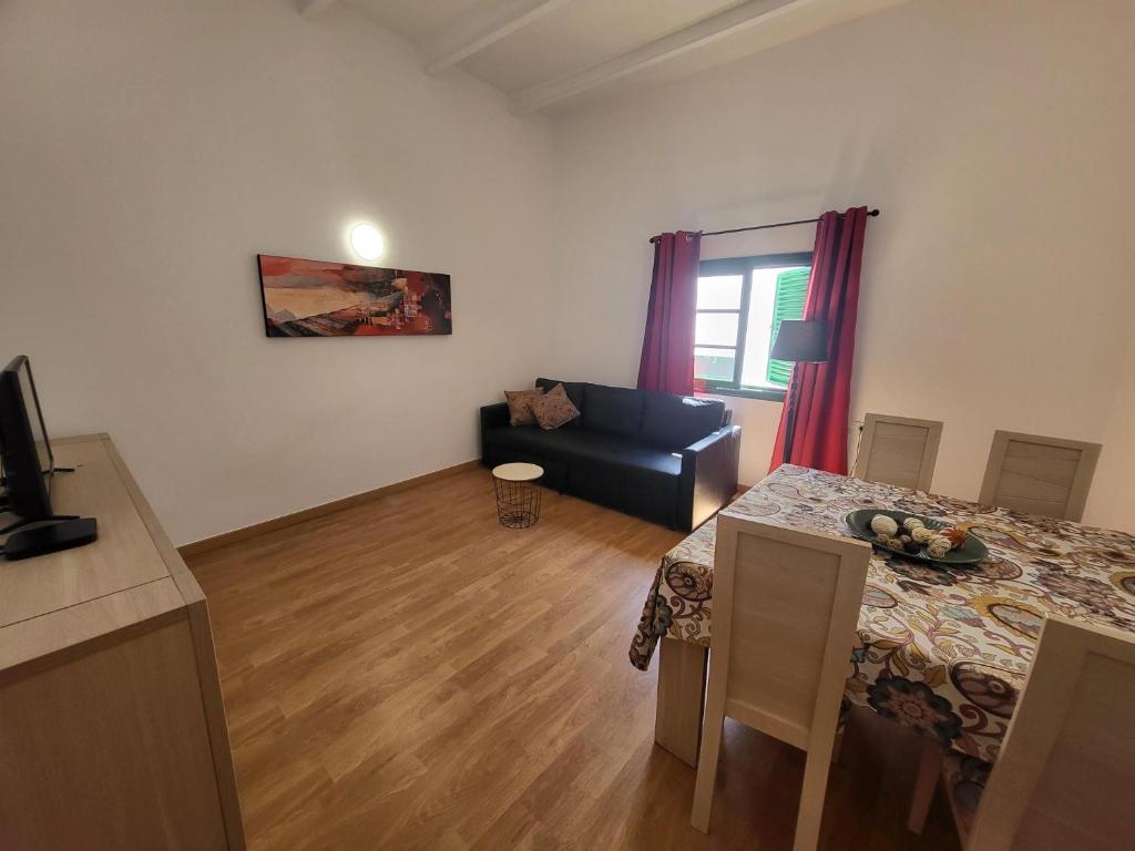 Apto Alberca, Puerto de Santiago (updated prices 2025)