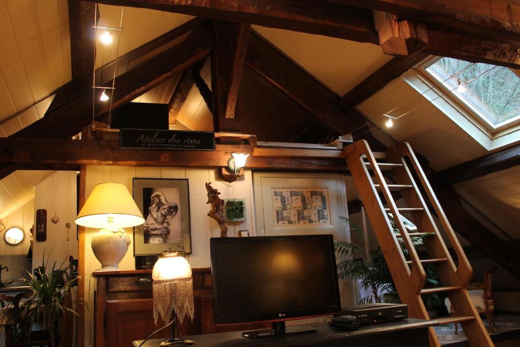 Le loft 3D, Olliergues (updated prices 2024)