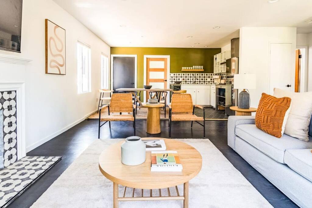 Contemporary Front House w Shared Patio, Long Beach (updated prices 2025)