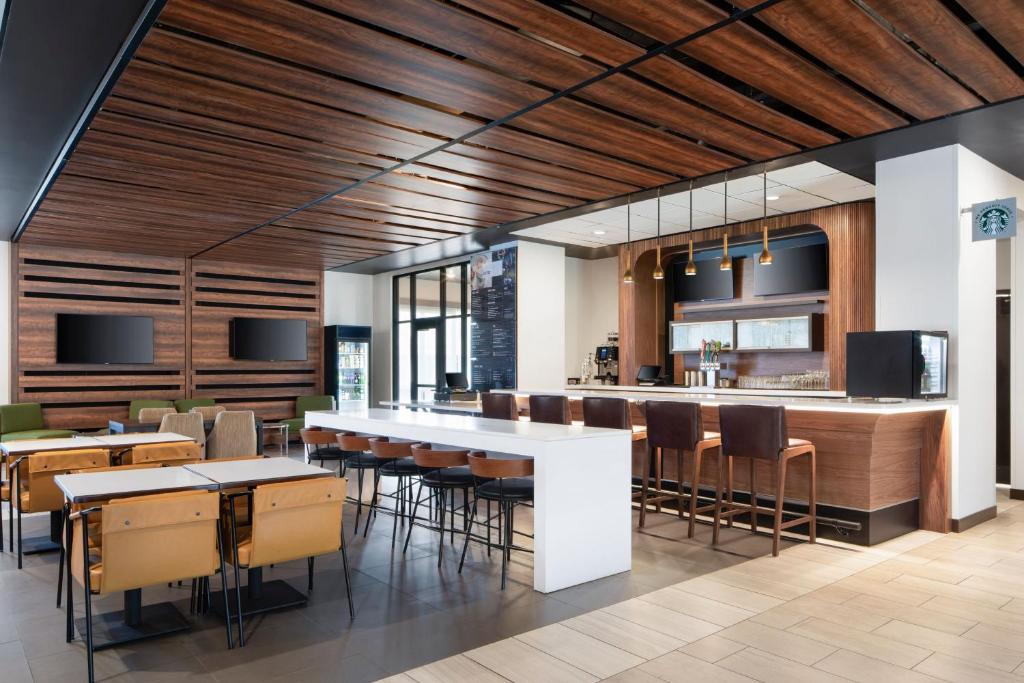 Courtyard by Marriott Seattle SeaTac Airport, Seattle (updated prices 2025)