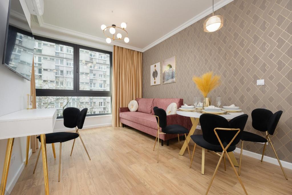 Modern Apartments with Parking near Rondo ONZ by Renters Prestige ...