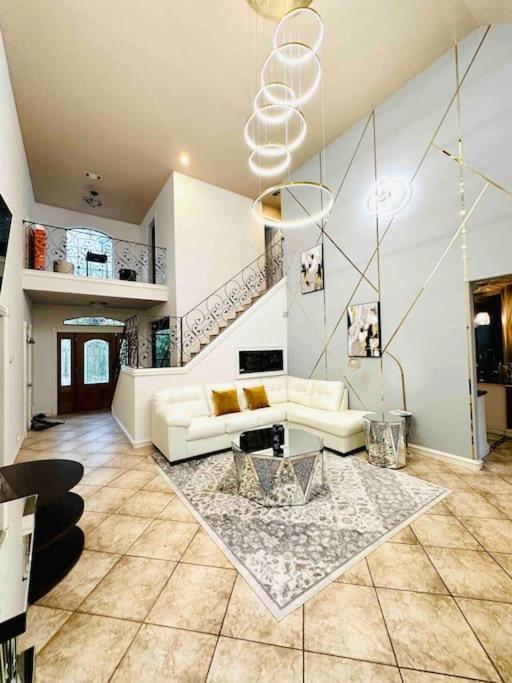 Luxury/Amazing Woodlands/Spring Oasis, Spring (updated prices 2025)