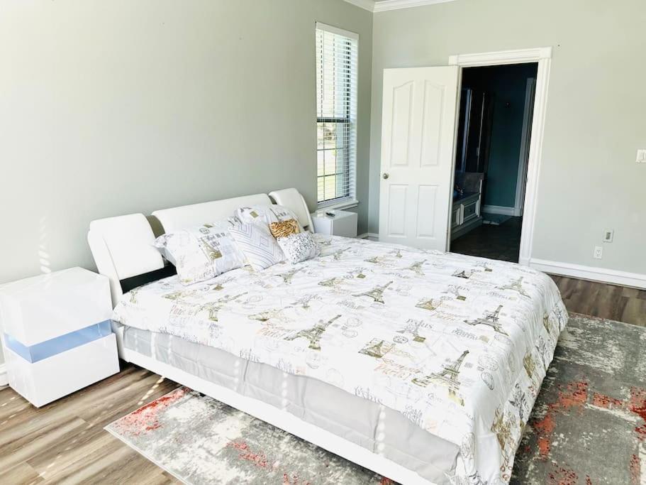 Luxury/Amazing Woodlands/Spring Oasis, Spring (updated prices 2025)