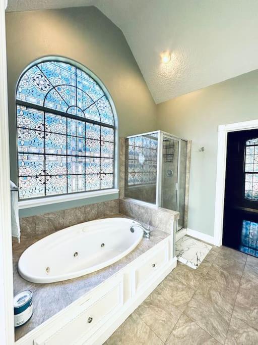 Luxury/Amazing Woodlands/Spring Oasis, Spring (updated prices 2025)