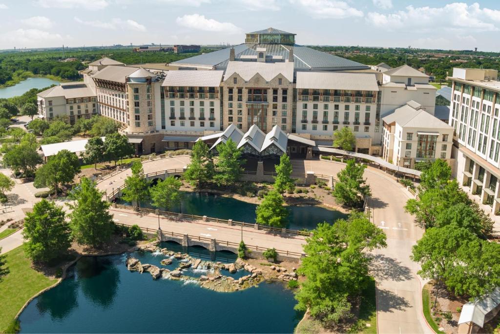 Gaylord Texan Resort and Convention Center, Grapevine (updated prices 2025)