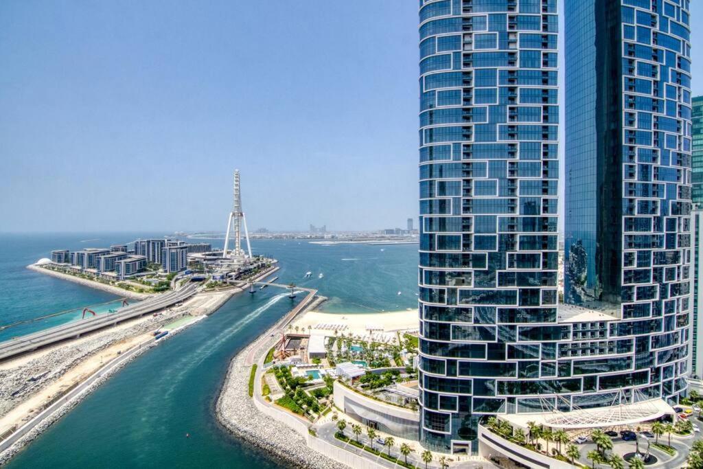 World Class 3BR Ultra Luxurious with sea view, Dubai – Updated 2024 Prices