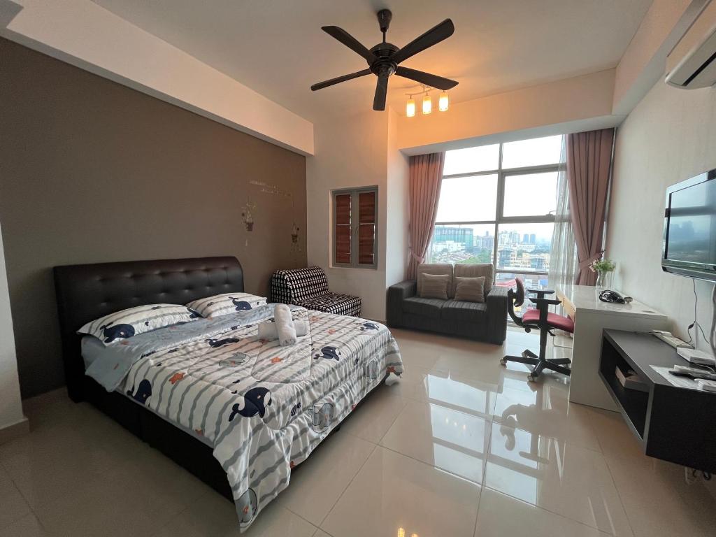 #18 Studio SS15 First Subang Courtyard--2mins to SS15 LRT !2-3PAX ...