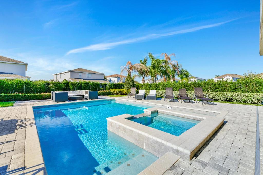 Luxurious Home near Disney with Private Pool & Encore Resort Water Park ...