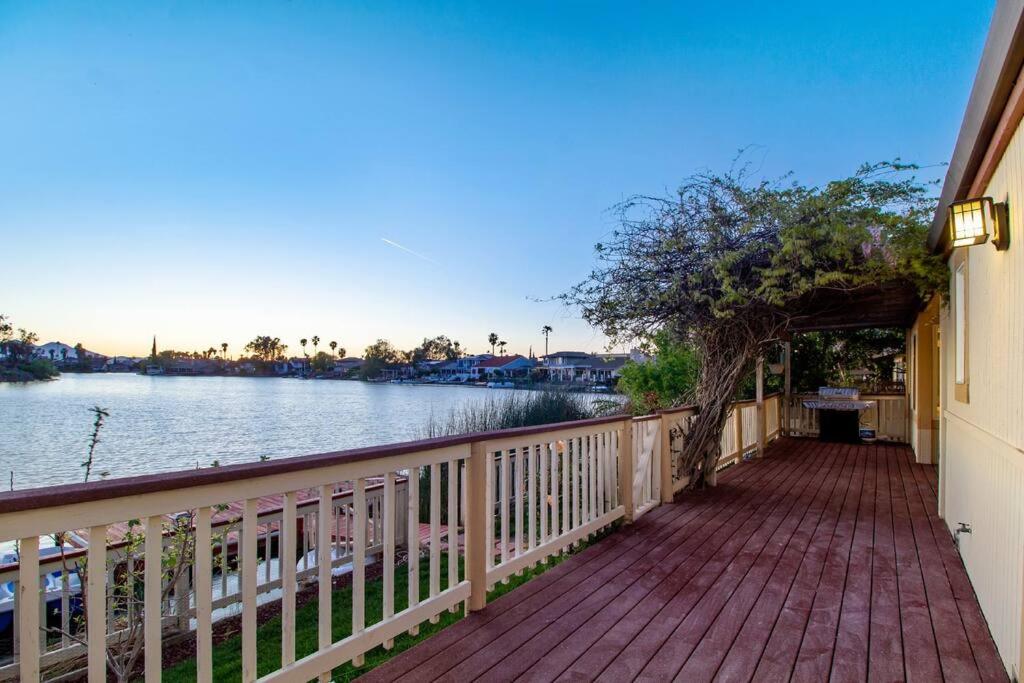 Charming Sunset Lake House with Private Dock, Discovery Bay (updated ...