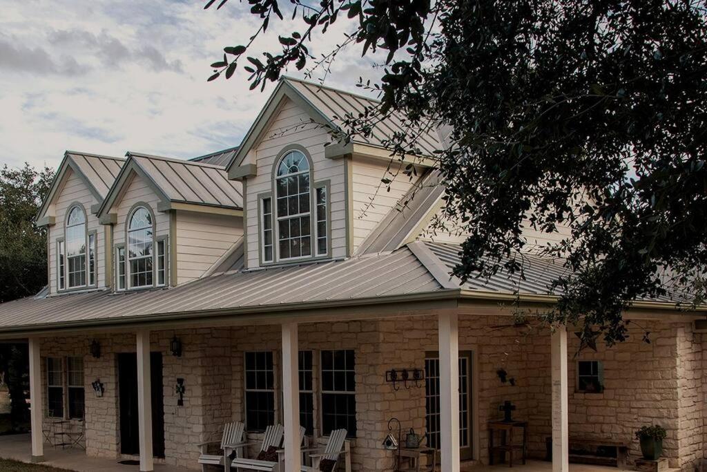 Encino Viejo (Old Oak)-Ranch Style Home on 5 Acres, Austin (updated ...