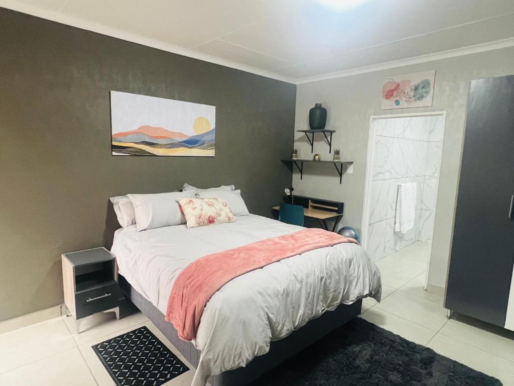 N and J place, Kimberley (updated prices 2025)
