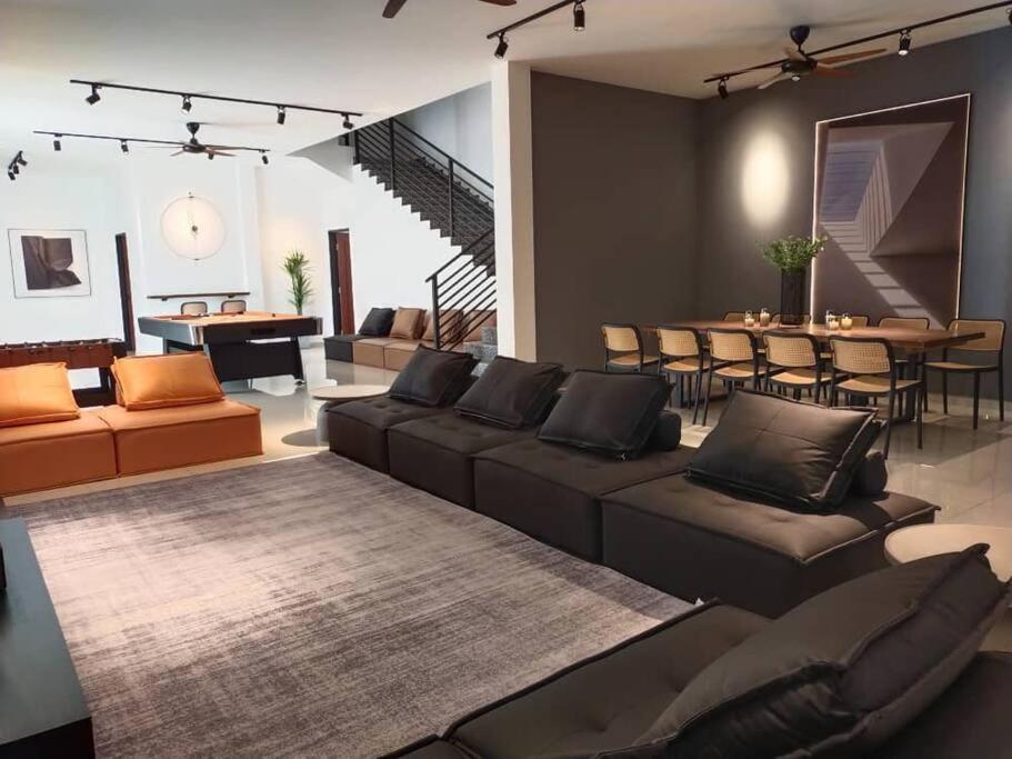 Dawn de Ville-Private Pool BBQ Karaoke 34-40pax, Ipoh (updated prices 2026)