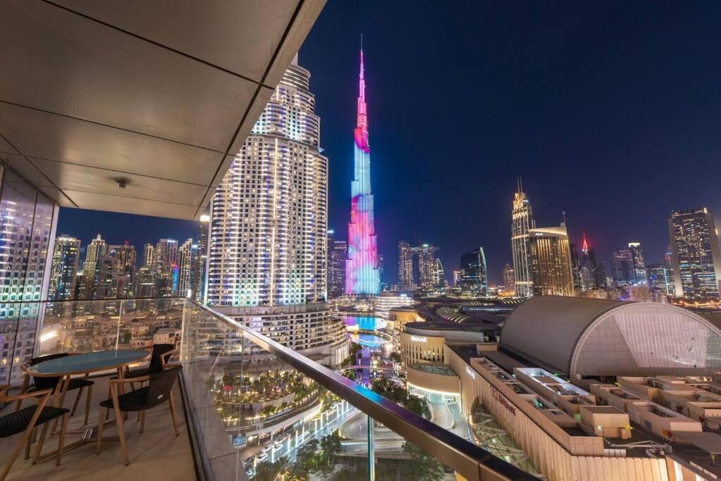 FIRST CLASS 2BR with Stunning Burj Khalifa View, Dubaï (tarifs ...