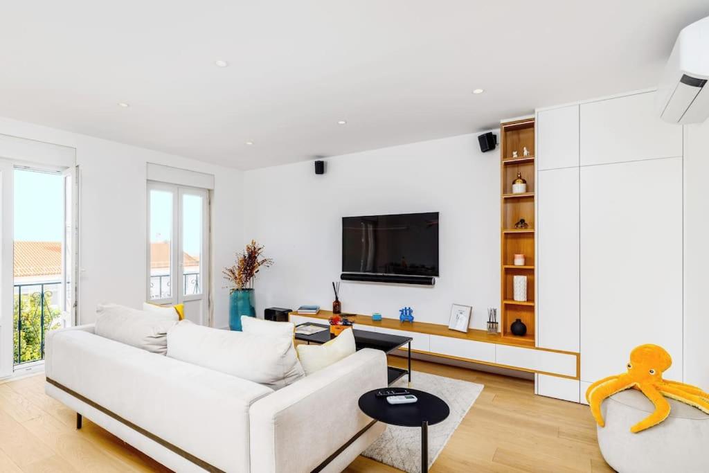 Smart Flat River views & NTFlix by Homeful Homes, Lisbon (updated ...