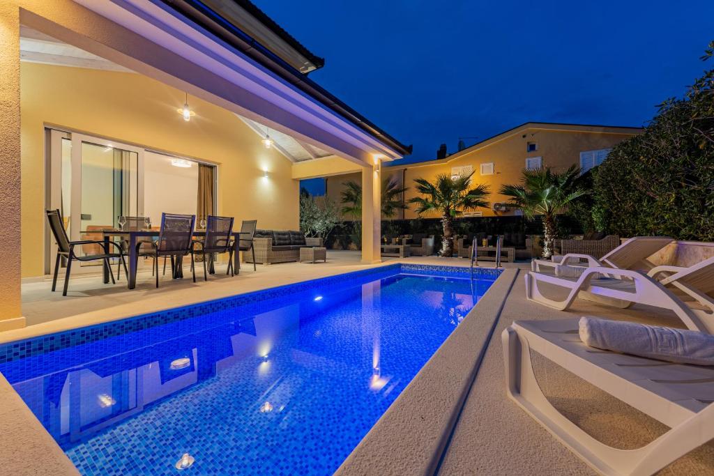 Luxury Villa Agape Ellita, Vir (updated prices 2025)