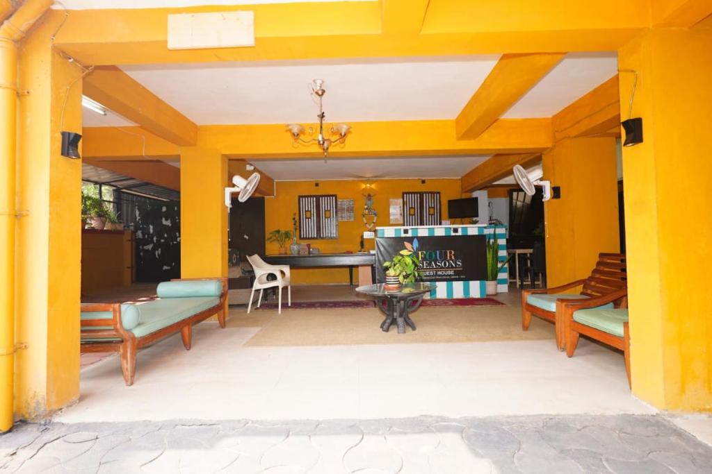 Four Seasons Guesthouse, Utorda (updated prices 2025)